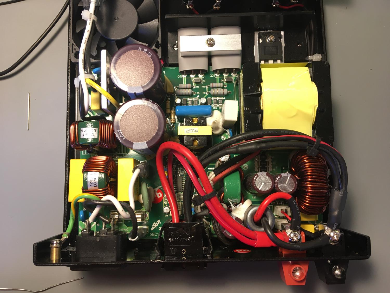 Two things wrong with the Samlex SEC-1235M | Ben's Page